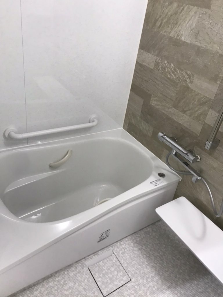 TOTO ユニットバス WY 1216、TOTO トイレ ネオレスト、LIXIL 洗面台 エルシィ – 大阪のリフォーム会社 リーBEST（リーベスト）